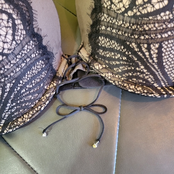 Victoria's Secret | Intimates & Sleepwear | Victorias Secret Bra 38c ...